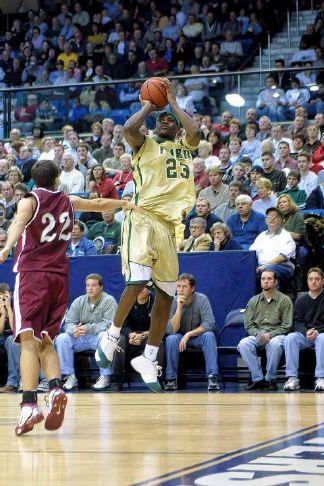 lebron flashes camera