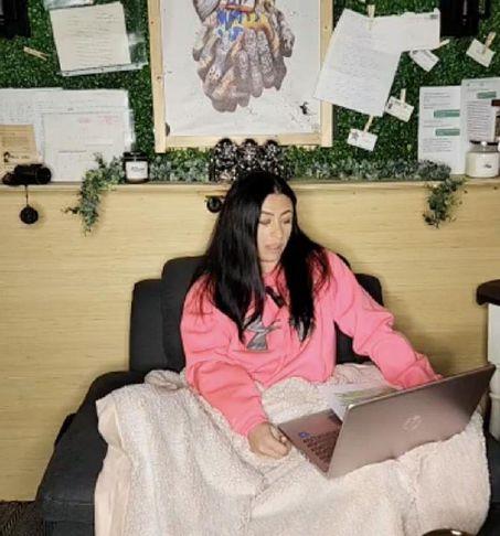 Ashli Ford Facebook live interrupted by deputies | Sandusky Register She won't answer door