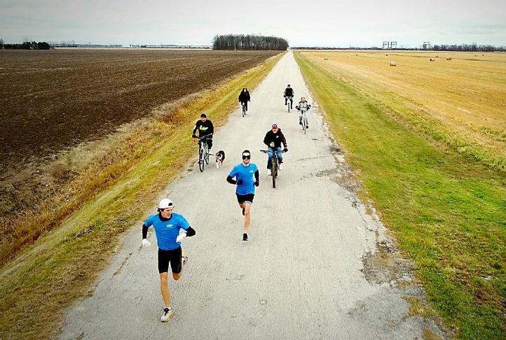 Out of sight: Findlay runner sets Guinness record, blindfolded | The ...