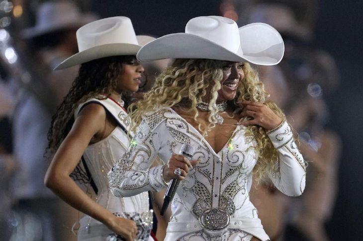 Beyoncé's performance highlighted Netflix's NFL Christmas debut | The ...