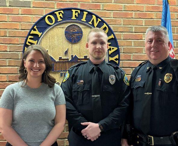 Findlay PD welcomes new officer | The Courier VB grad sworn in