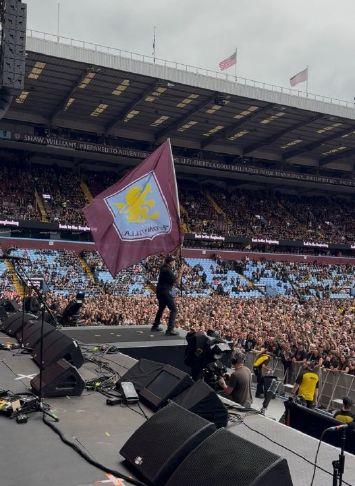 McCutchenville man was Ozzy's assistant | Review Times Worked with ...