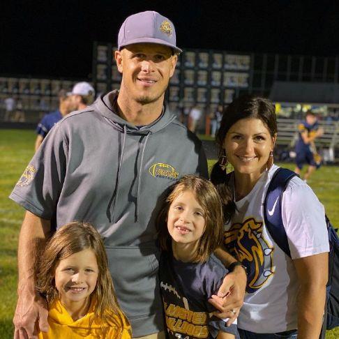 DeLuca embraces Norwalk homecoming | Norwalk Reflector Tom DeLuca, a ...