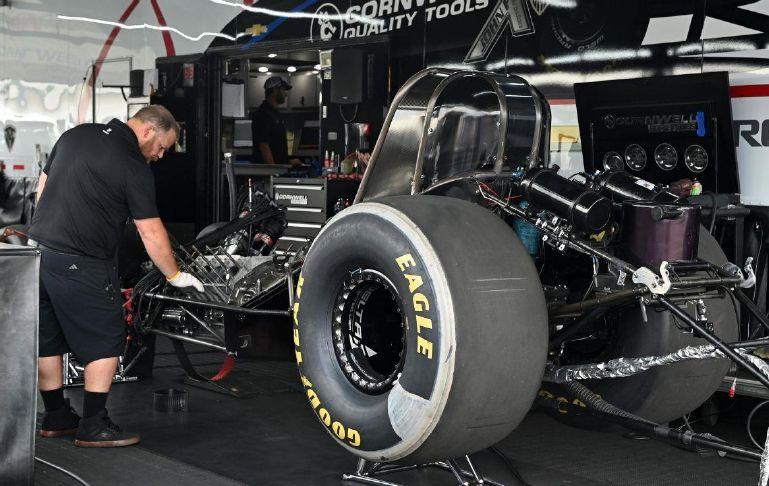 Prock, Kalitta race to provisional No. 1 spots at Summit NHRA Nationals ...