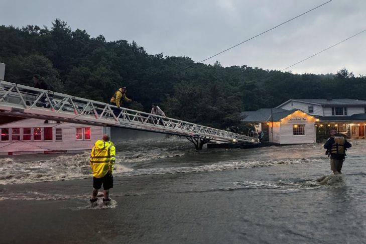 Flash floods from 'training thunderstorms' leave 2 dead in Conn ...