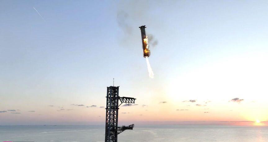 Mechanical SpaceX arms catch Starship rocket booster | Norwalk ...