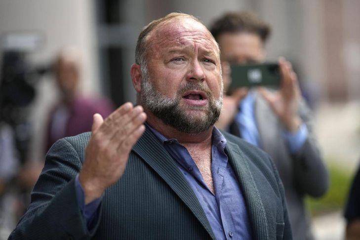 Alex Jones keeps Infowars for now | Norwalk Reflector After judge ...