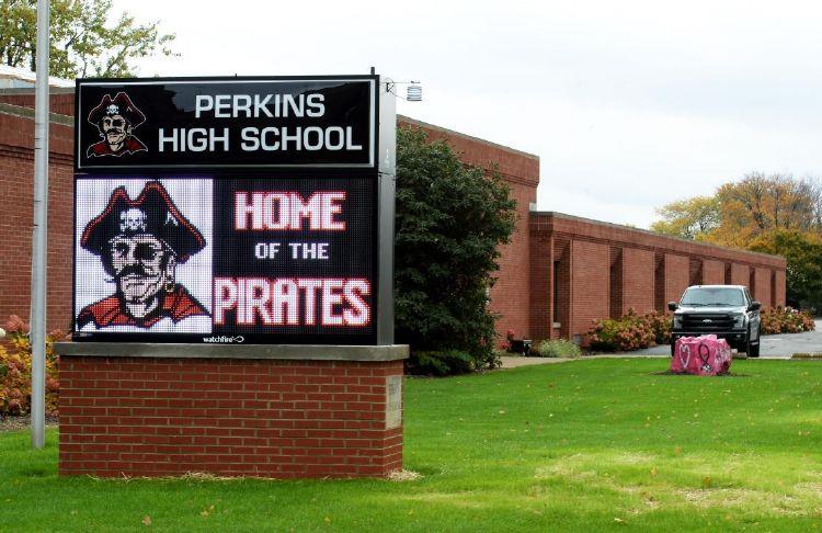 Perkins High School installs electronic sign | Sandusky Register ...