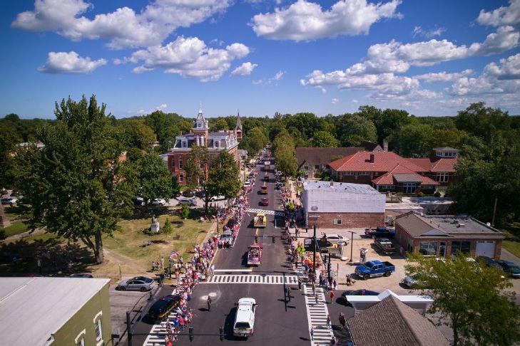 Soviak procession: aerial photos from Milan | Sandusky Register See ...