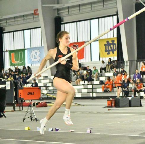 COLLEGE NOTES: Area grads qualify for national meets, win conference ...