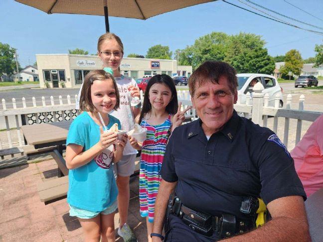 Cop buys kids ice cream | Sandusky Register He's slated to retire next ...