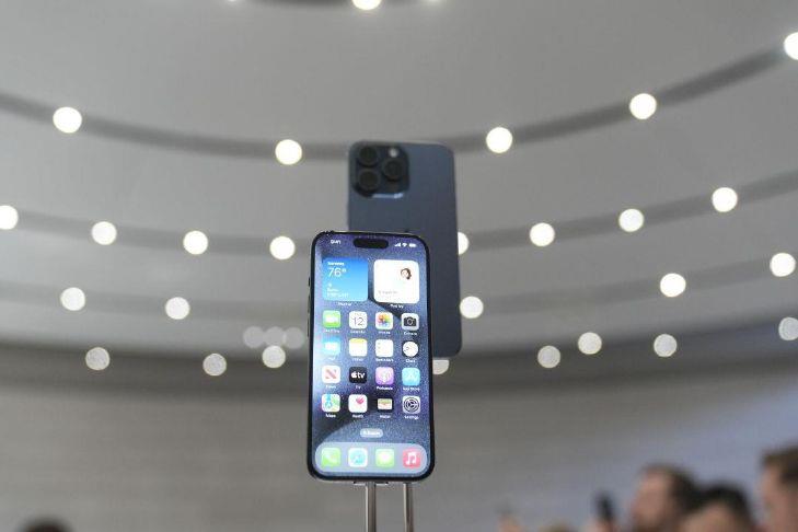 Apple's new iPhones unveiled | The Courier Feature faster chips, better ...