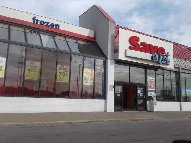 Grocery store closing? | Sandusky Register Save A Lot had a sign posted ...