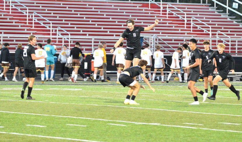 Perkins boys soccer wins SBC title outright | Sandusky Register The ...