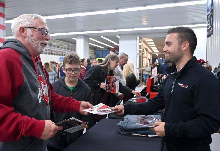 Fans flock to celebrate Trucks title with Majeski | Sandusky Register ...