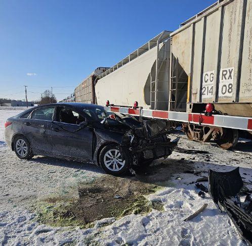 Train strikes car | Norwalk Reflector 2 injured in Bellevue incident