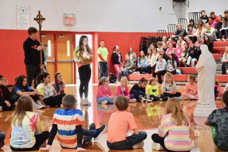 Celebrating the 'Living Rosary' | Norwalk Reflector School celebrates ...