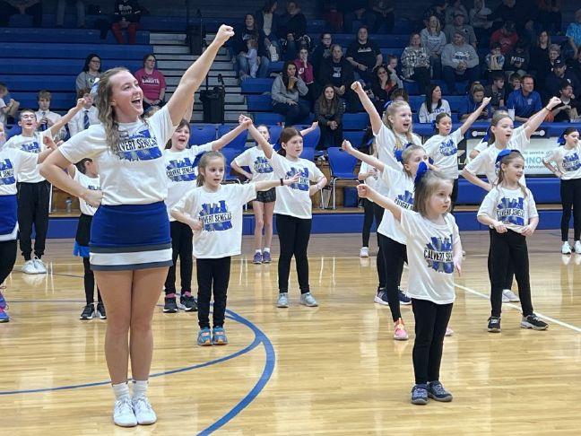Junior cheer performs | Advertiser-Tribune Junior cheerleaders ...