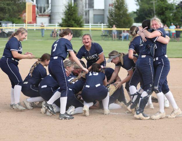 Carey stuns Blue Jackets, advances to regional | Advertiser-Tribune ...