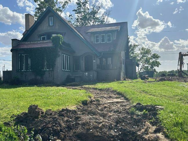 Local building being demoed | Advertiser-Tribune S. Monroe St.