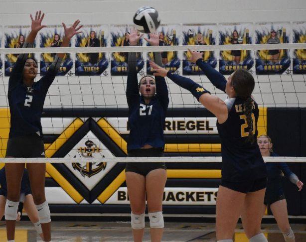 Raiders finish off NR in 4 sets | Advertiser-Tribune Lakota @ New Riegel